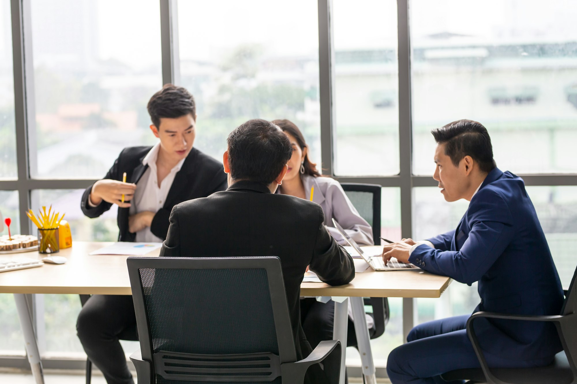 Building Bridges: The Path to Effective Communication in Your Workplace