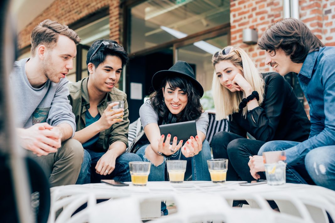 What Is a Bar Tab? Exploring Benefits, Types, and How It Works